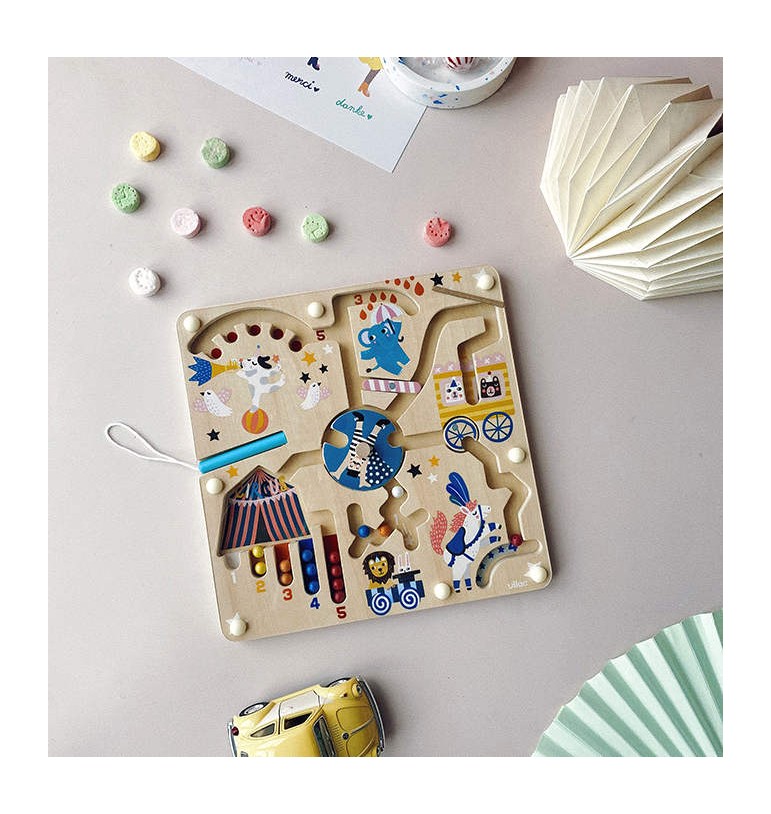 Circus wooden magnetic marble maze