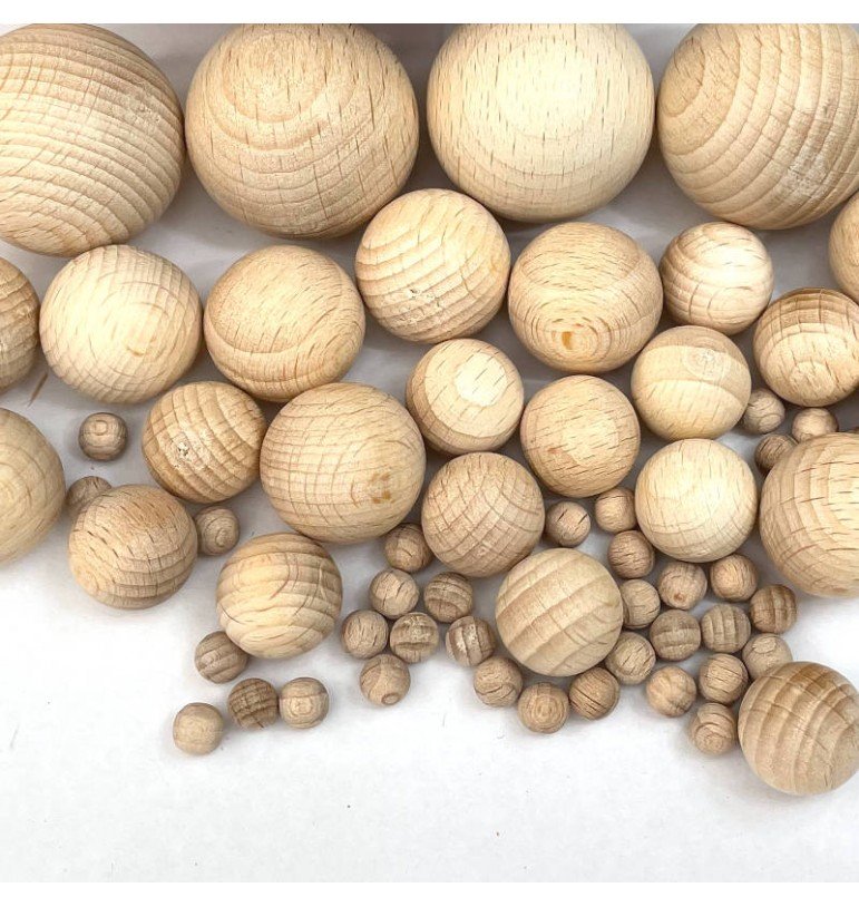 Boule ronde 100mm en bois de hêtre