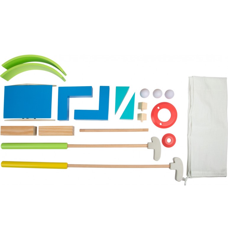 Complete wooden mini-golf set