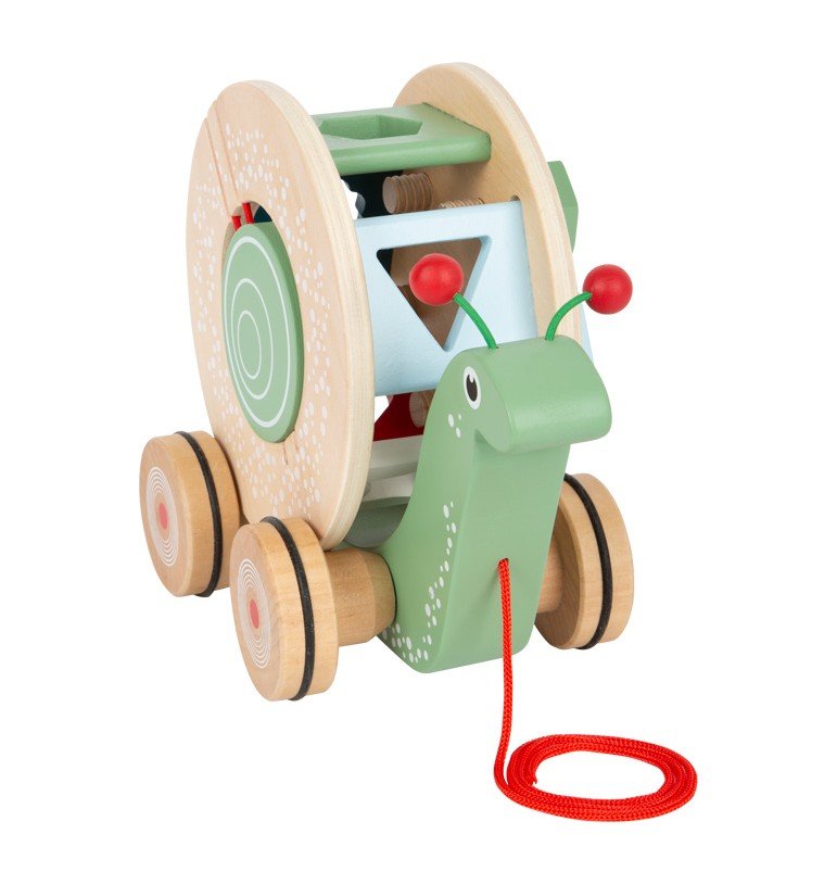 Pull-along snail with wooden puzzle wheel